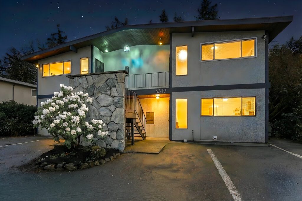 Tukwila Fourplex - Westlake Associates